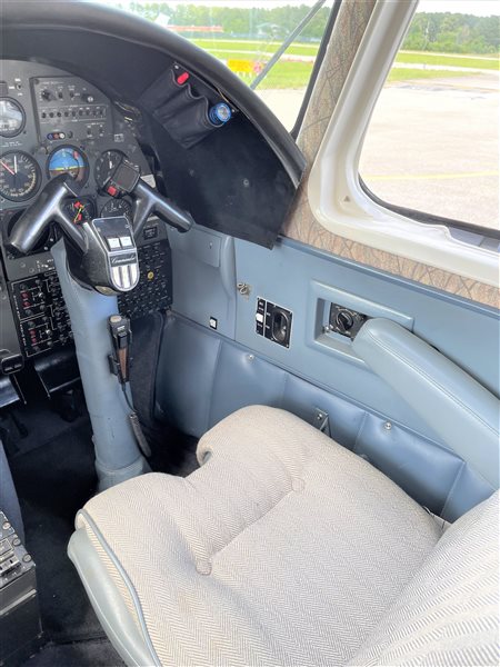 1983 Twin Commander 840 Aircraft | Aircraft Listing | Plane Sales USA